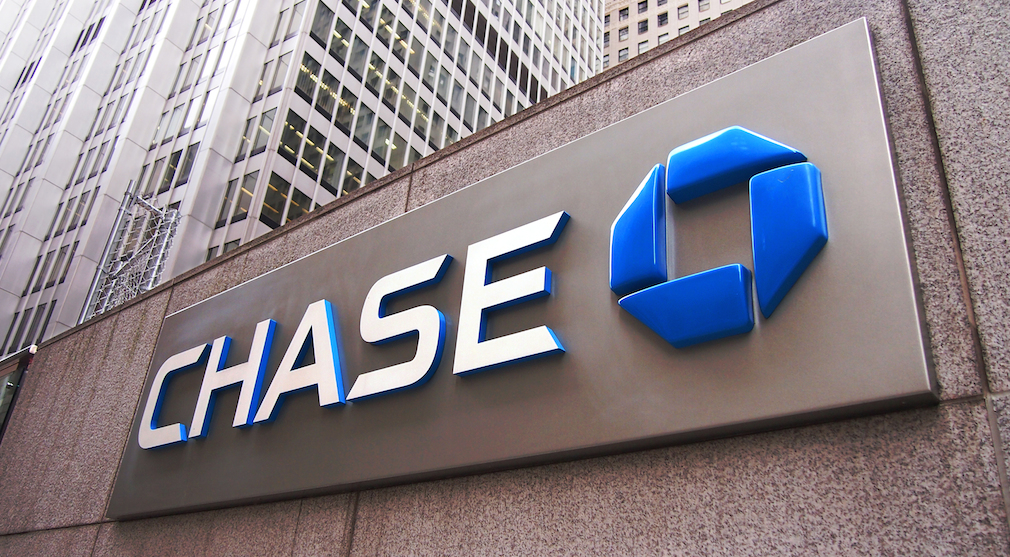 JPMorgan Chase shakes up senior leadership, Dimon staying five more years